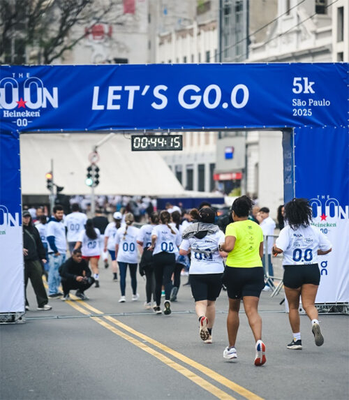 Heineken dá uma Heineken 0.0 a quem correr 1,2 km em Pinheiros, São ...